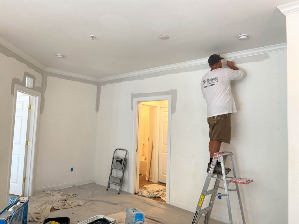 Repainting interior walls: Tips and tricks for a professional finish ...